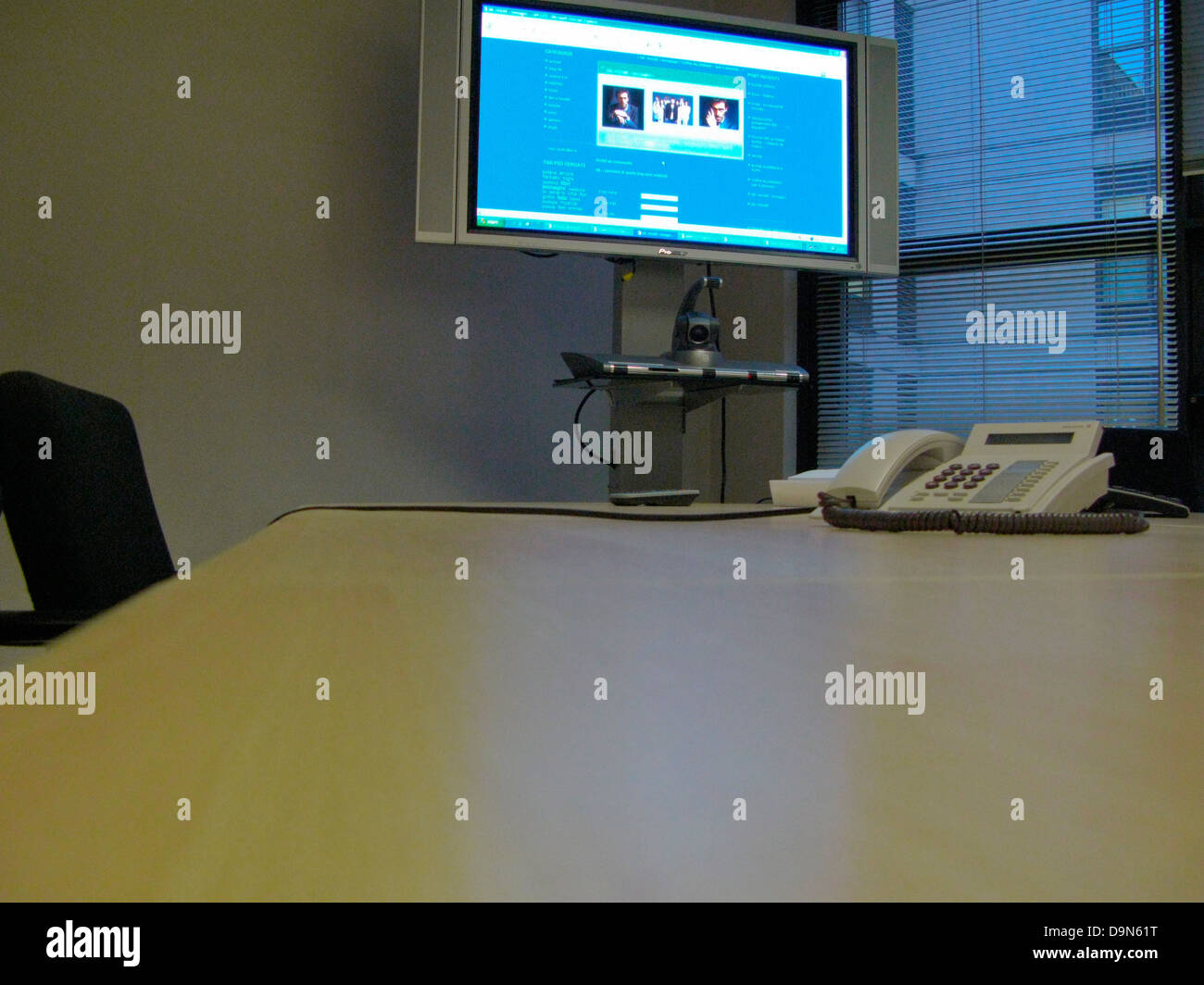 Telephones room hi-res stock photography and images - Alamy