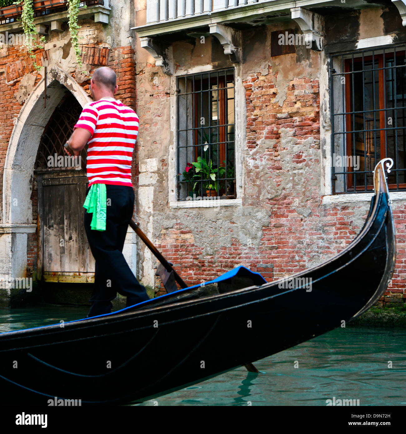 Gondolier at work hi-res stock photography and images - Alamy