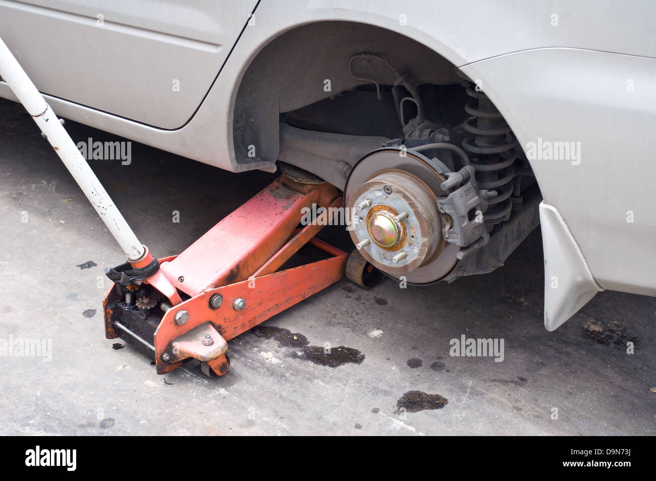 Fix the car hi-res stock photography and images - Alamy