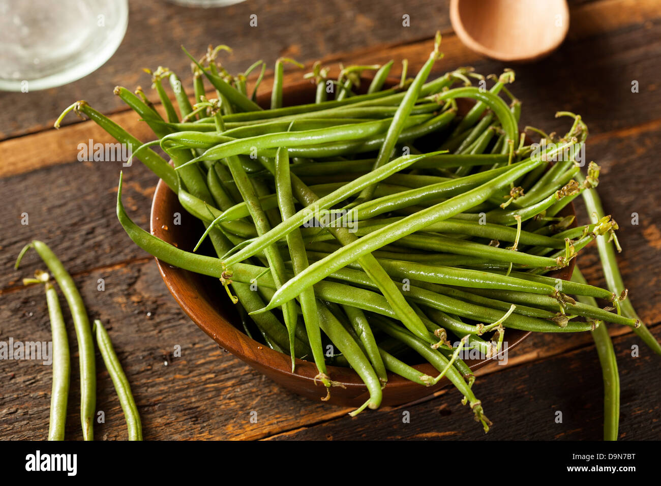 Fresh Organic Raw French Green Beans on a background Stock Photo - Alamy