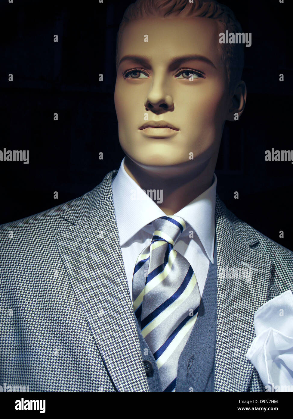 Manikin suit hi-res stock photography and images - Alamy