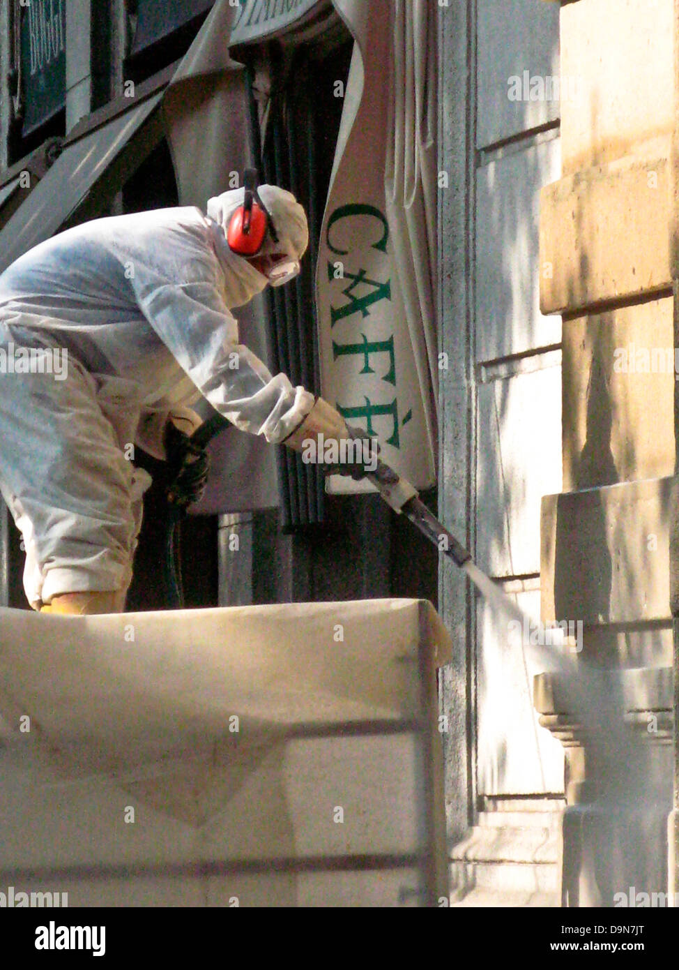 Palace cleaning hi-res stock photography and images - Alamy