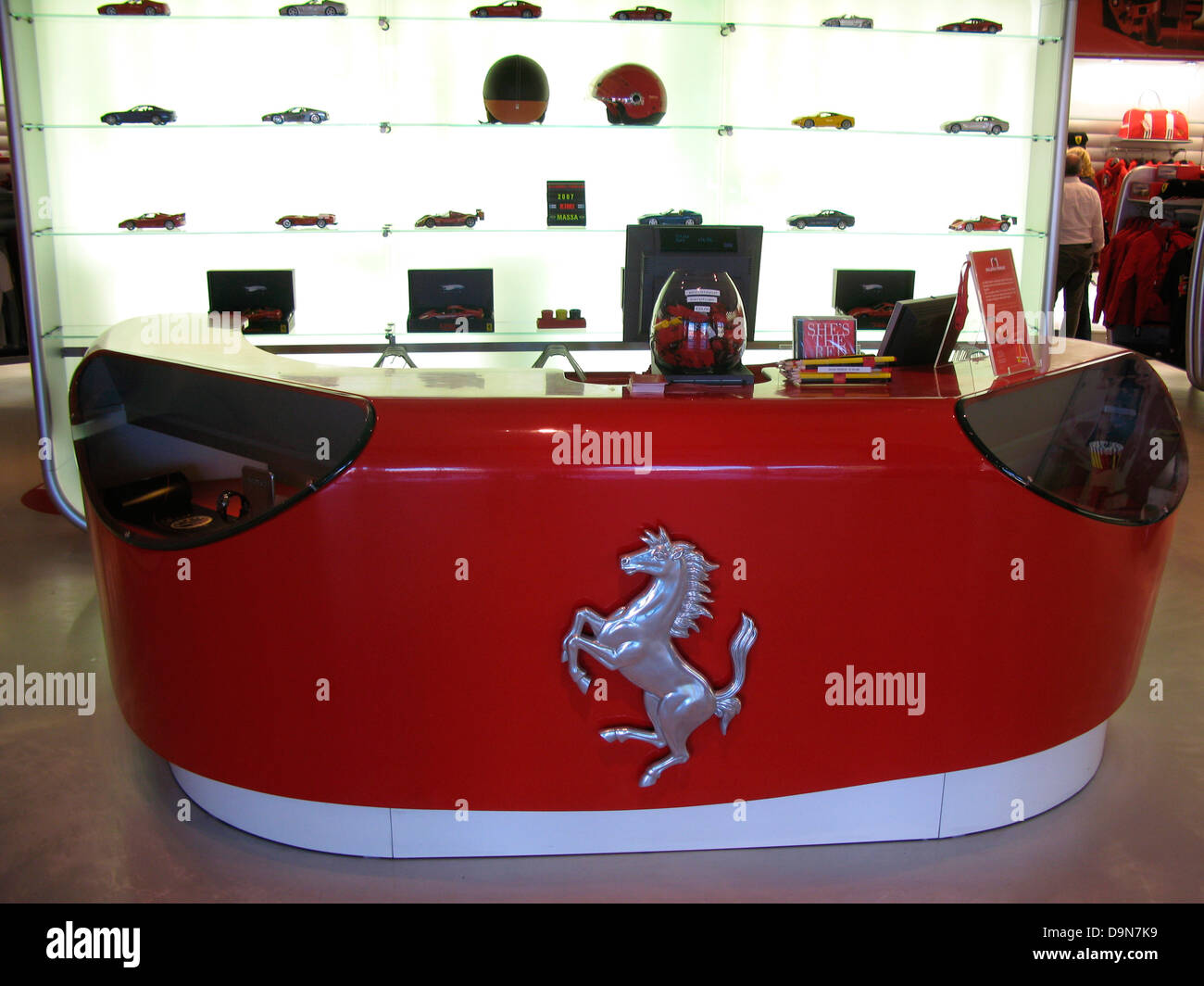 Ferrari cars italy store hi-res stock photography and images - Alamy