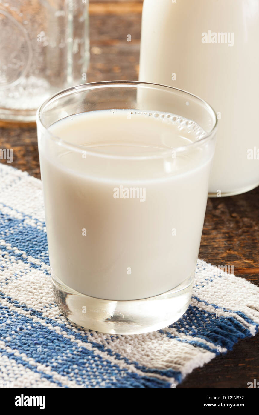 Refreshing White Cold Organic Dairy Milk in a bottle Stock Photo - Alamy