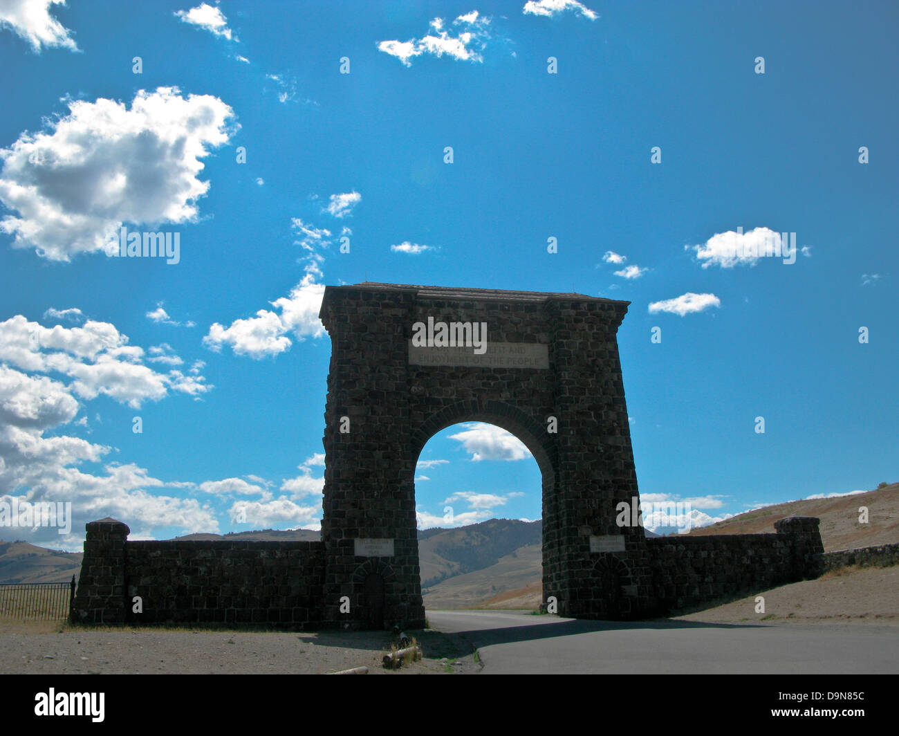 entrance arch,yellowstone national park,wyoming,usa Stock Photo - Alamy