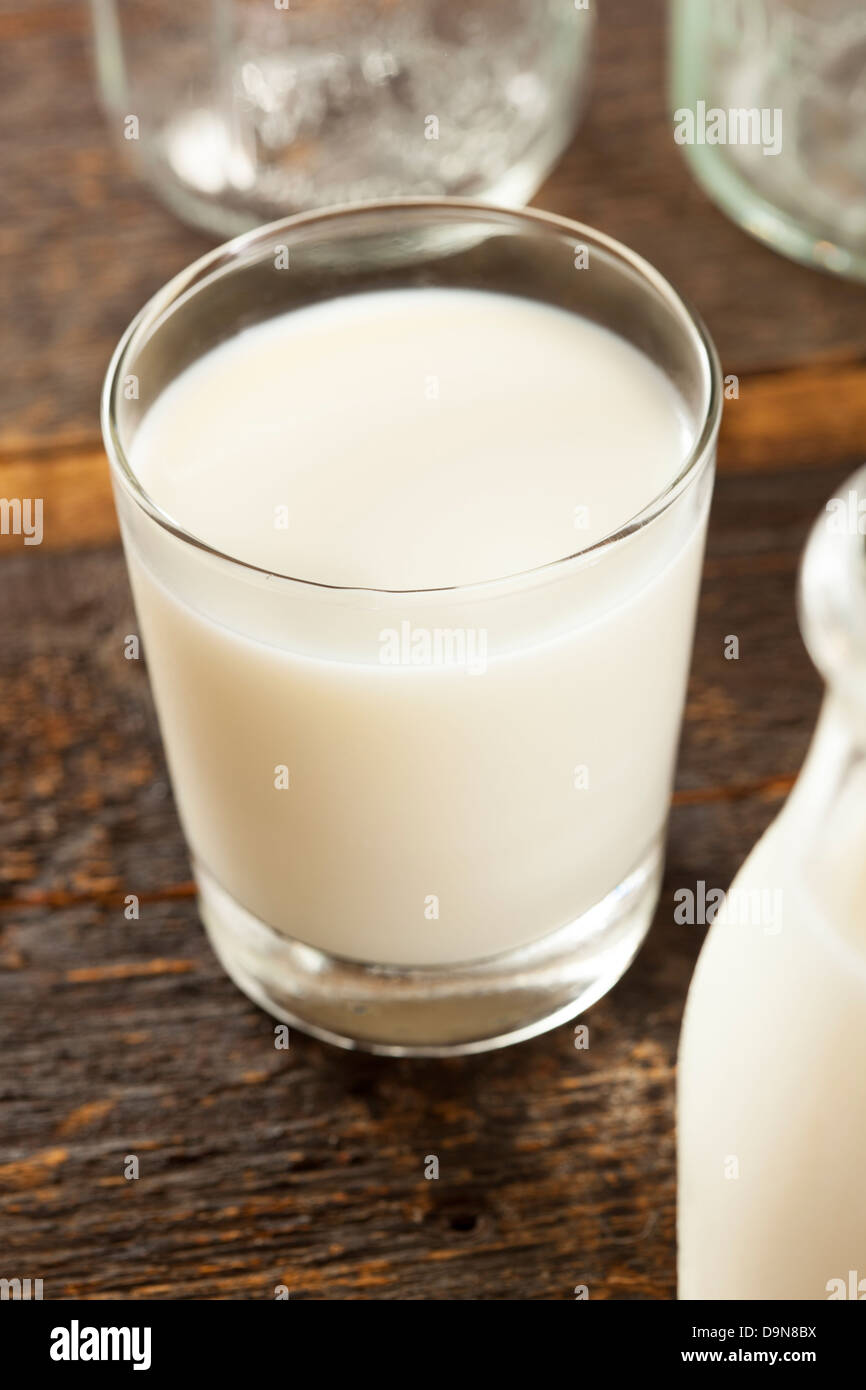 Refreshing White Cold Organic Dairy Milk in a bottle Stock Photo - Alamy