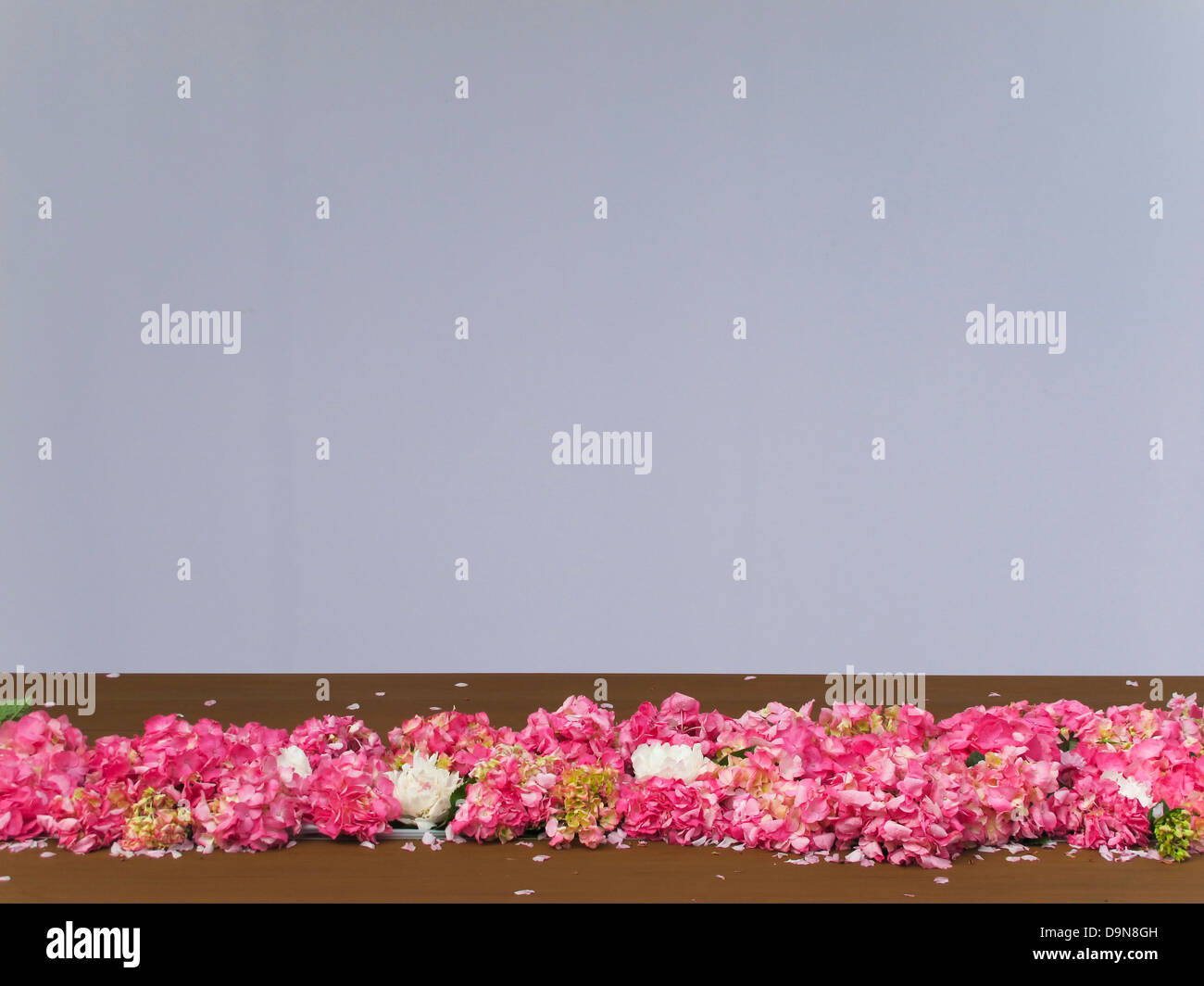 flowers on a table Stock Photo - Alamy