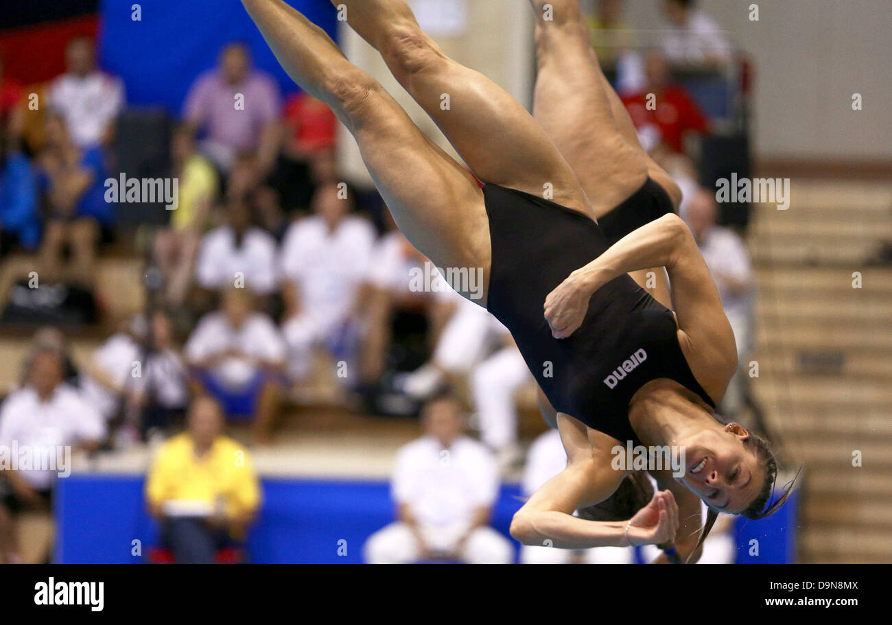 Rostock, Germany. 23rd June, 2013. Italian divers Tania Cagnotto (front ...