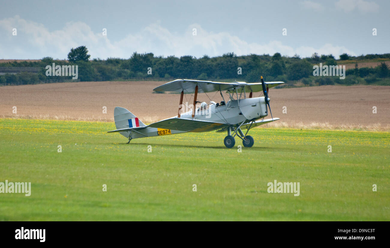 Tiger moth aircraft hi-res stock photography and images - Alamy