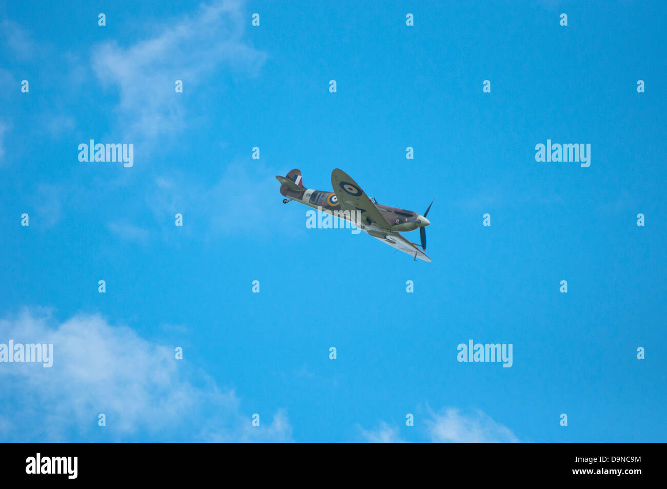 Spitfire fighter ww2 fighter aircraft hi-res stock photography and ...