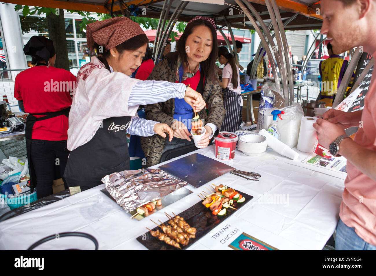 Spitalfields doors hi-res stock photography and images - Alamy