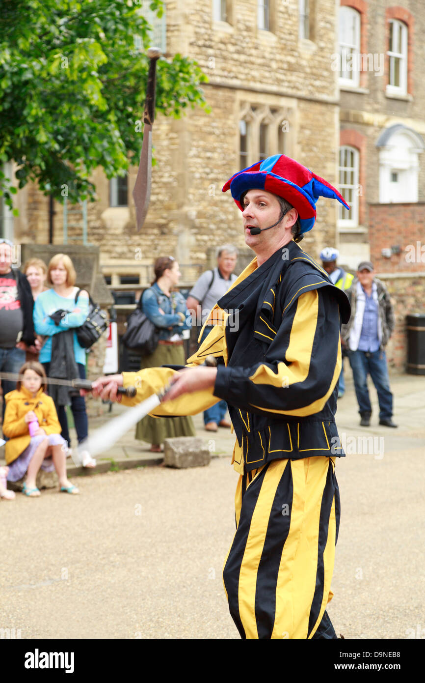 Juggling knives hi-res stock photography and images - Alamy