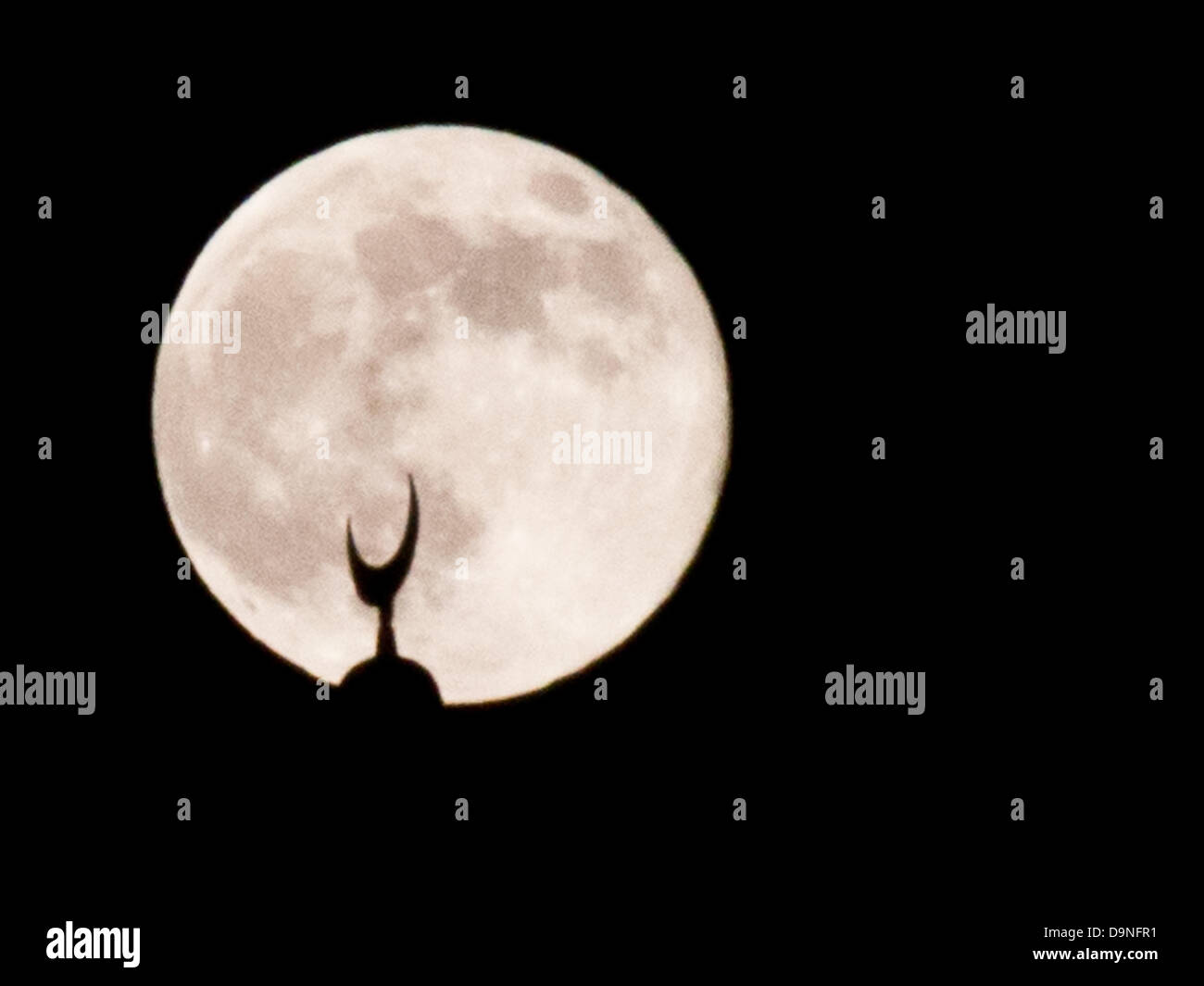 Crescent symbolism hi-res stock photography and images - Alamy