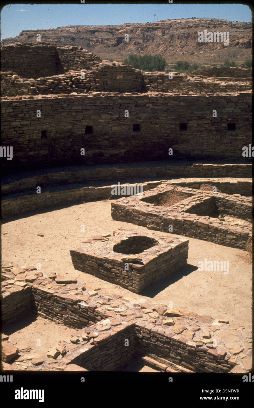 Chaco Culture National Historical Park preserves the ancient ruins of ...