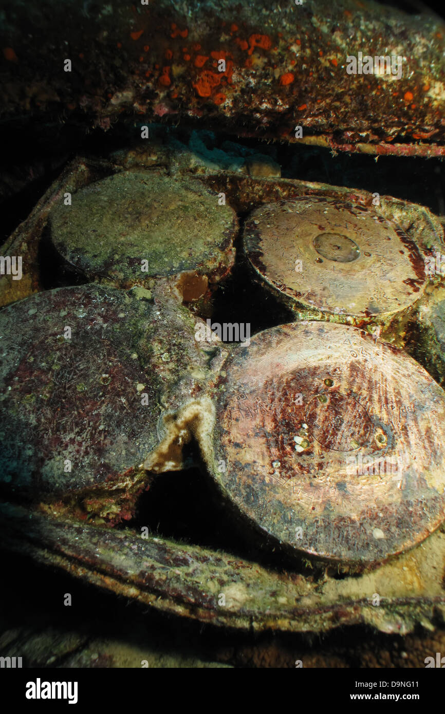 4 inch armoured piercing shells on the SS Thistlegorm Stock Photo - Alamy