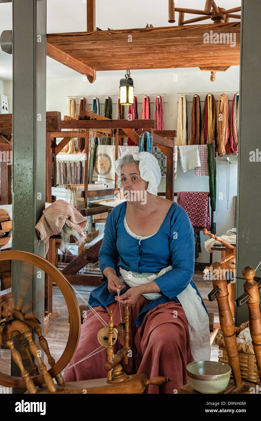 Colonial reenactment williamsburg hi-res stock photography and images ...