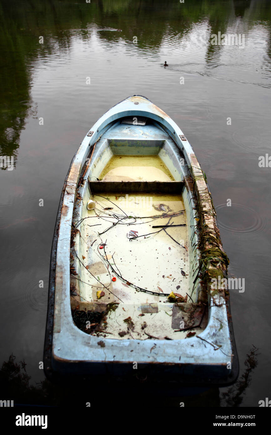 Abandoned boating lake hi-res stock photography and images - Alamy