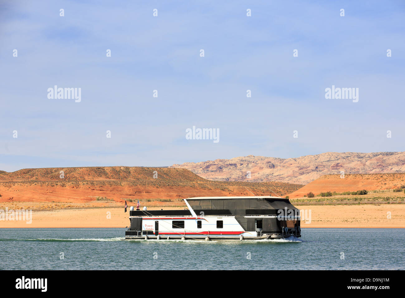A houseboat under way in Bullfrog Bay at Lake Powell in Utah Stock ...