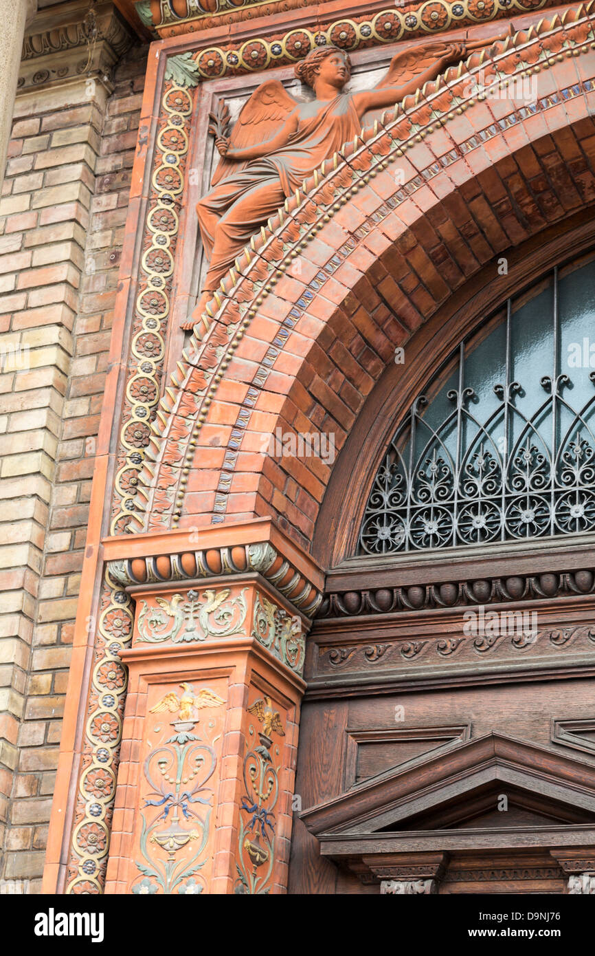 Decorative brickwork hi-res stock photography and images - Alamy