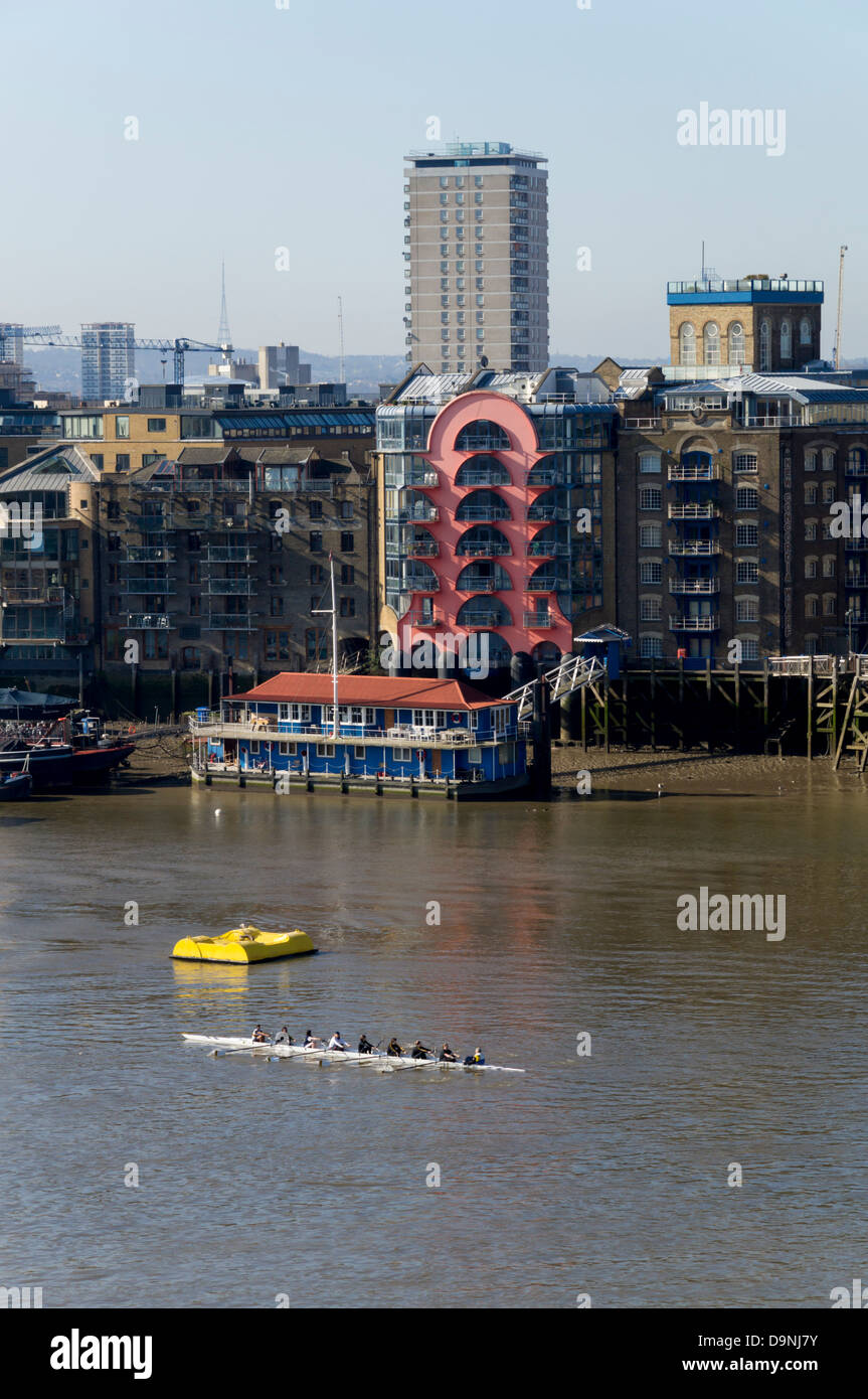 London waterfront hi-res stock photography and images - Alamy
