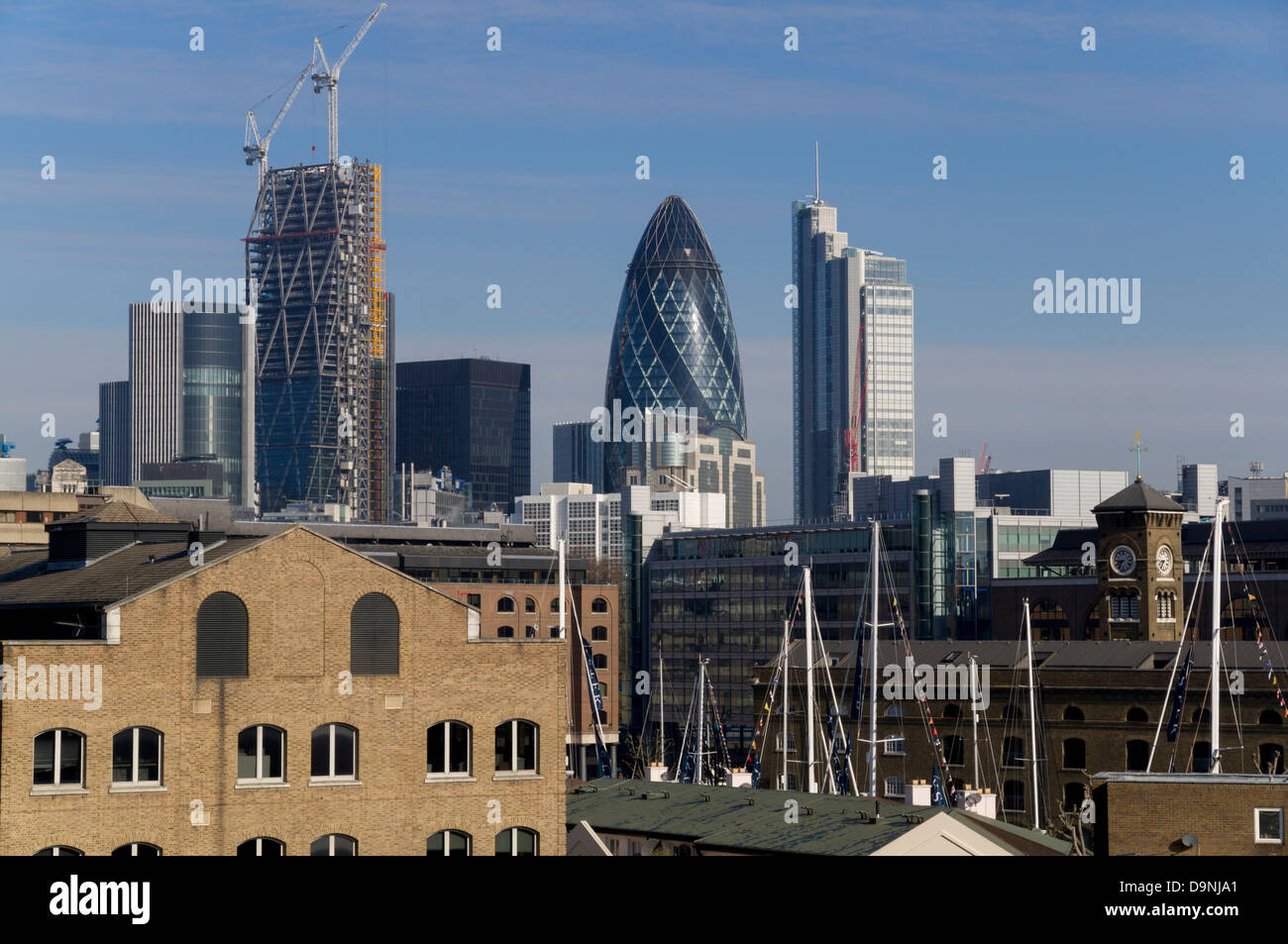 Modern city dock hi-res stock photography and images - Alamy