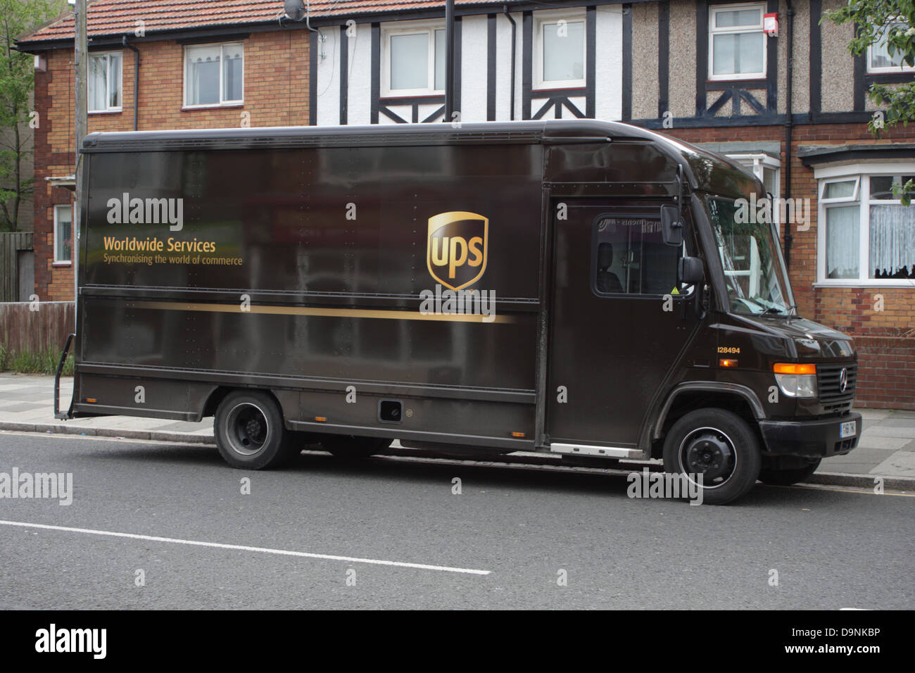 Ups van hi-res stock photography and images - Alamy