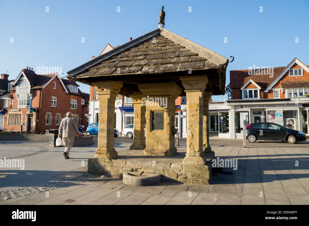 Cranleigh village hi-res stock photography and images - Alamy