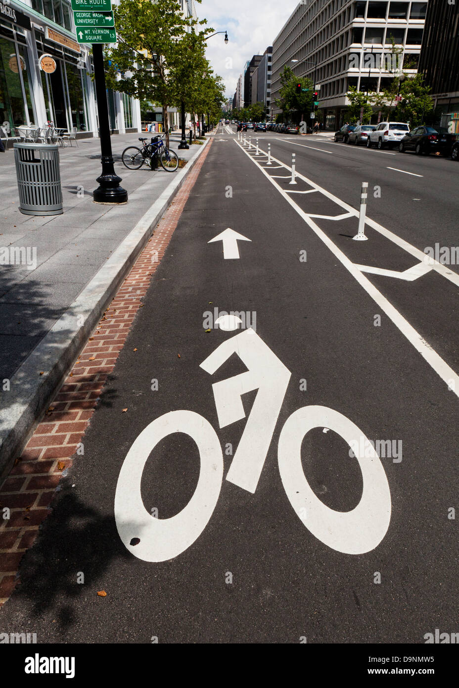 Designated bikeway hi-res stock photography and images - Alamy