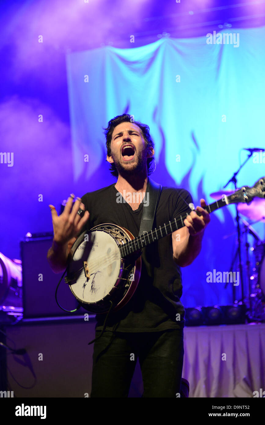 Portsmouth, Virginia, USA. 22nd June, 2013. Singer and banjo player ...