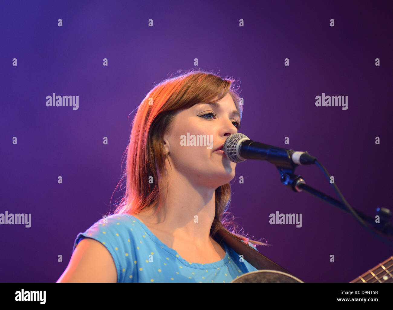 Portsmouth, Virginia, USA. 22nd June, 2013. Bluegrass singer JILL ...