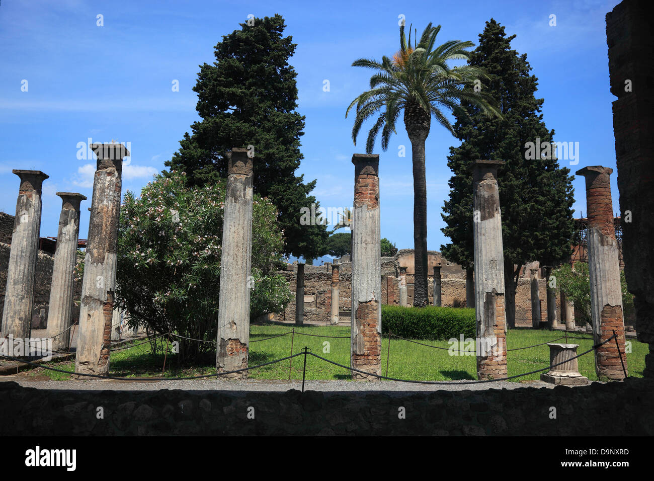 Labyrinth house pompeii hi-res stock photography and images - Alamy