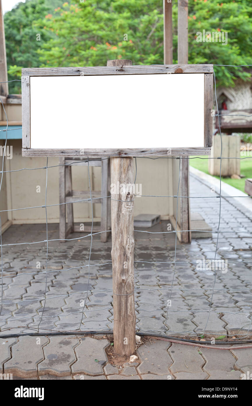 empty wooden sign post on garden Stock Photo - Alamy