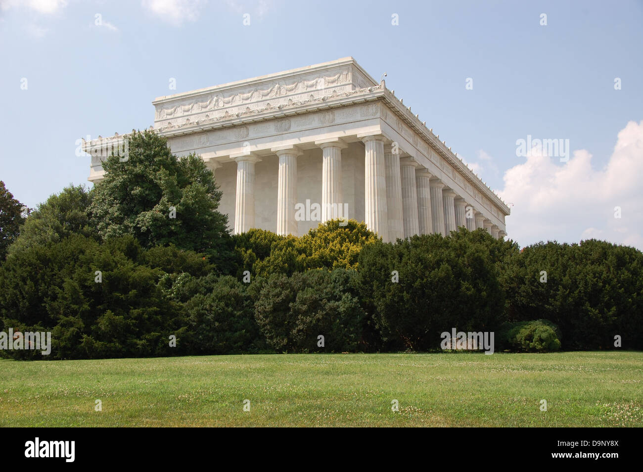The Lincoln Memorial in Washington, D.C., honors the 16th President of ...
