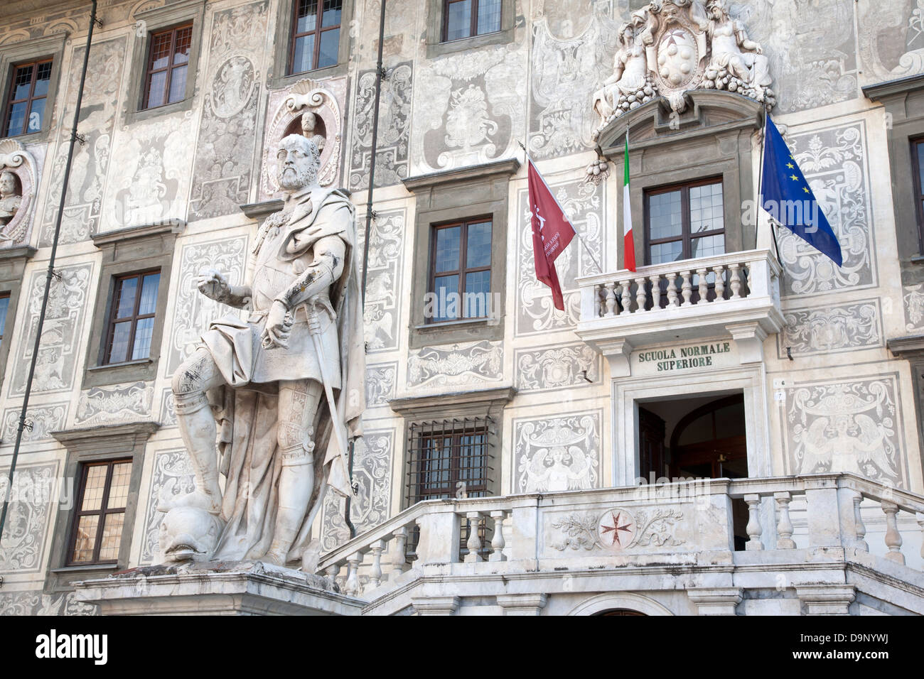 Cosmino Medici I Statue outside Scuolo Normale Superiore University ...