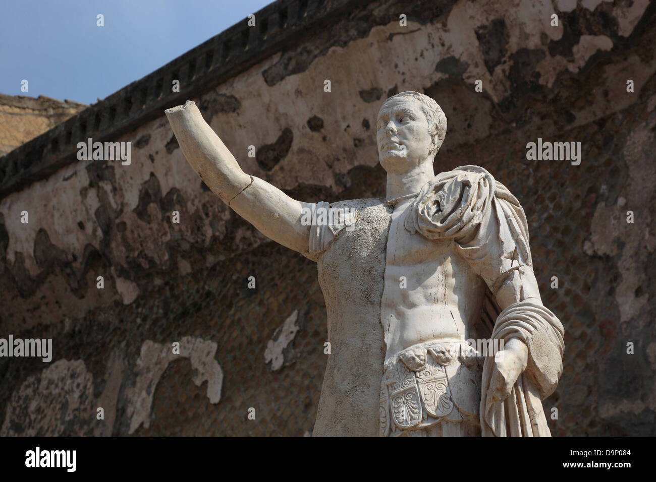 Statue des di M. Nonio Balbo, Nonius Balbus, in the ruins of ...