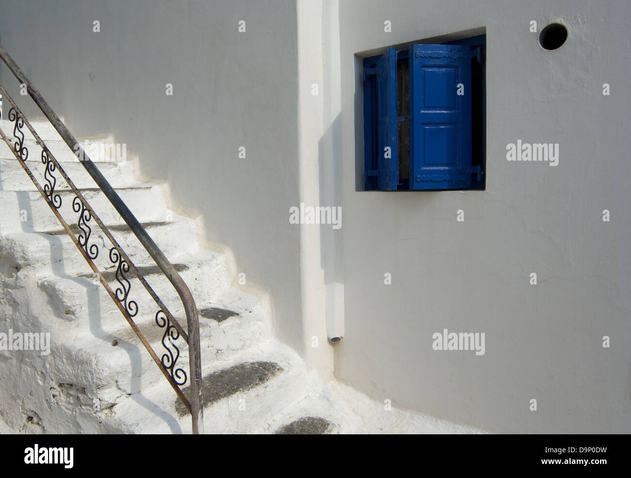 Pretty blue and white houses in Chora, Mykonos, Greece Stock Photo - Alamy