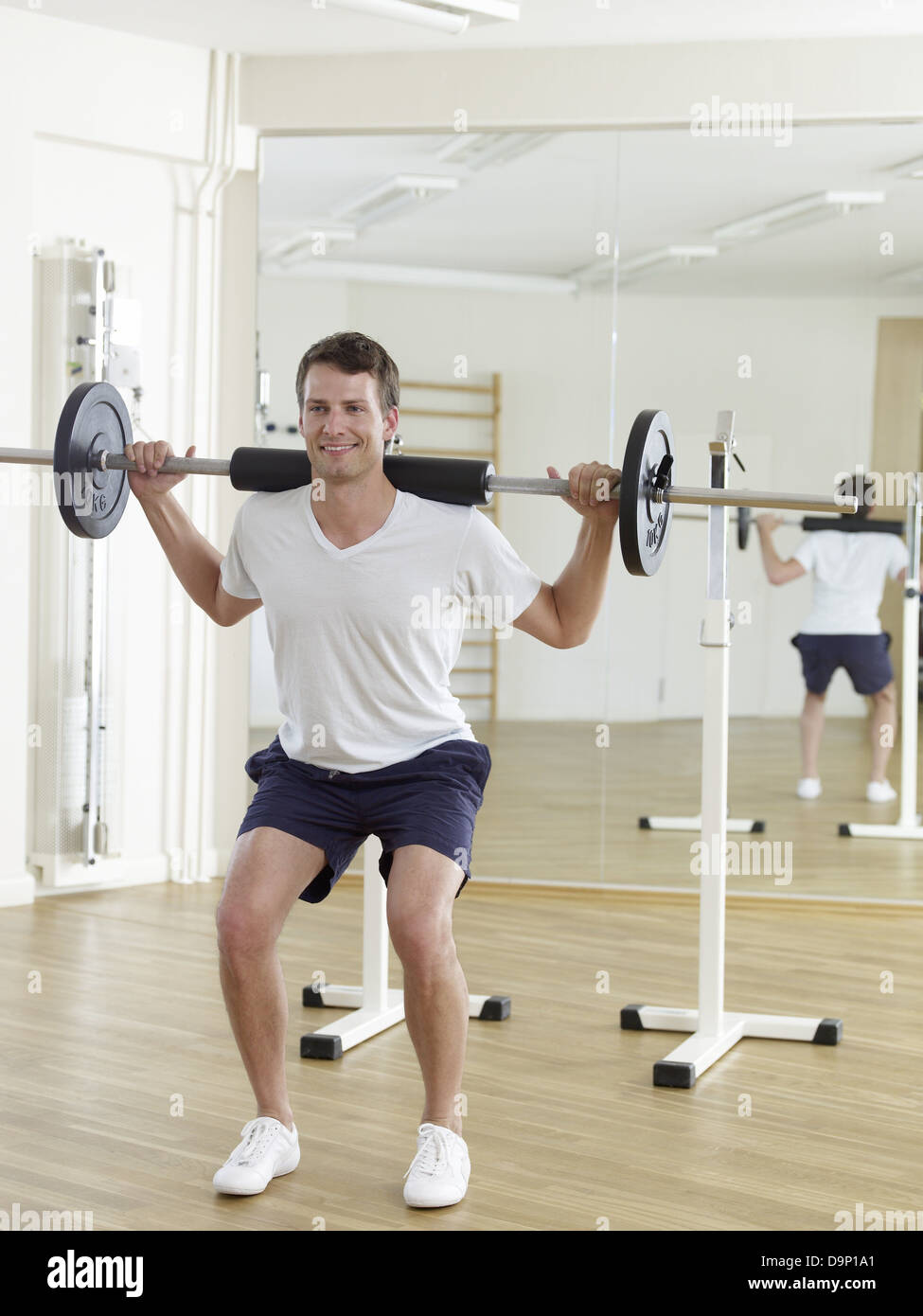 Vertical barbell hi-res stock photography and images - Alamy