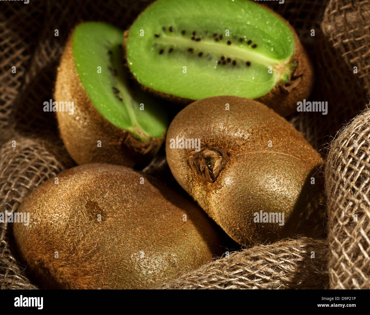 Kiwi fruit on burlap hi-res stock photography and images - Alamy