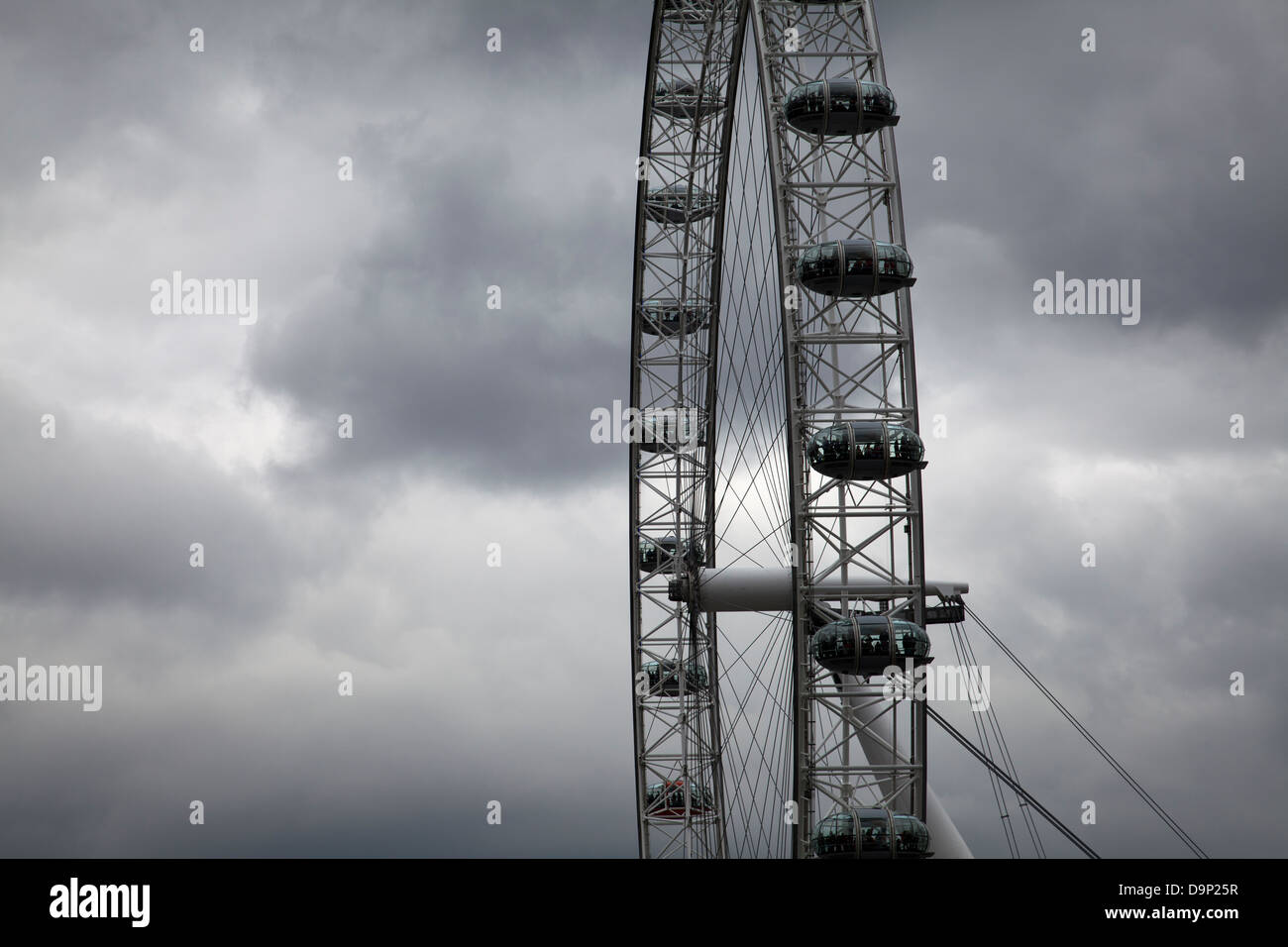 Grey Skies London Stock Photos & Grey Skies London Stock Images - Alamy