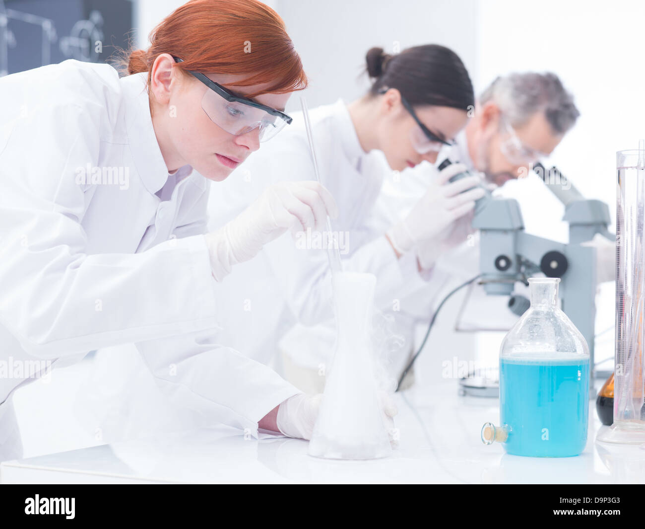 Experiments with people laboratory hi-res stock photography and images ...