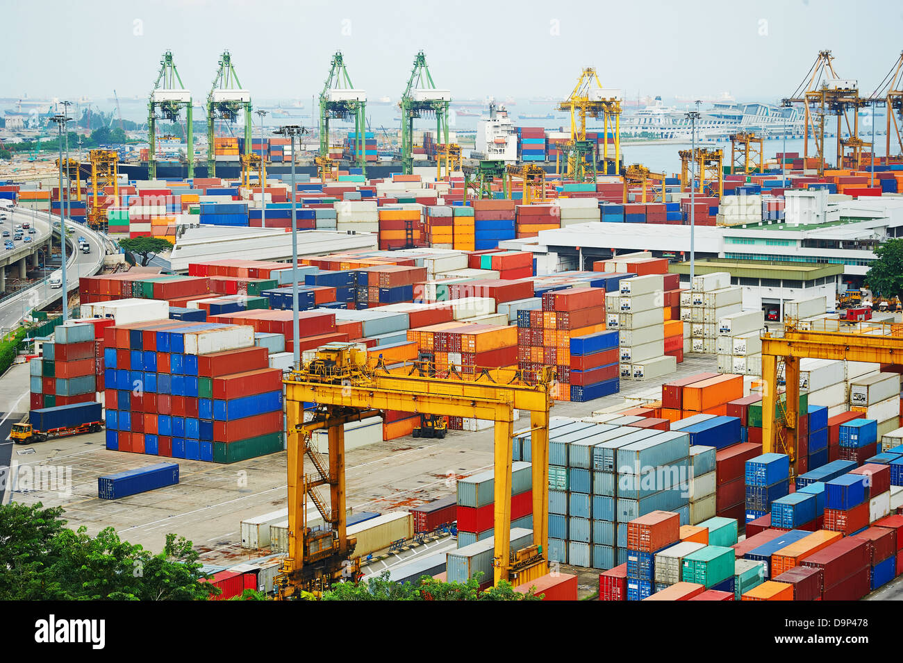 Singapore commercial port Stock Photo - Alamy