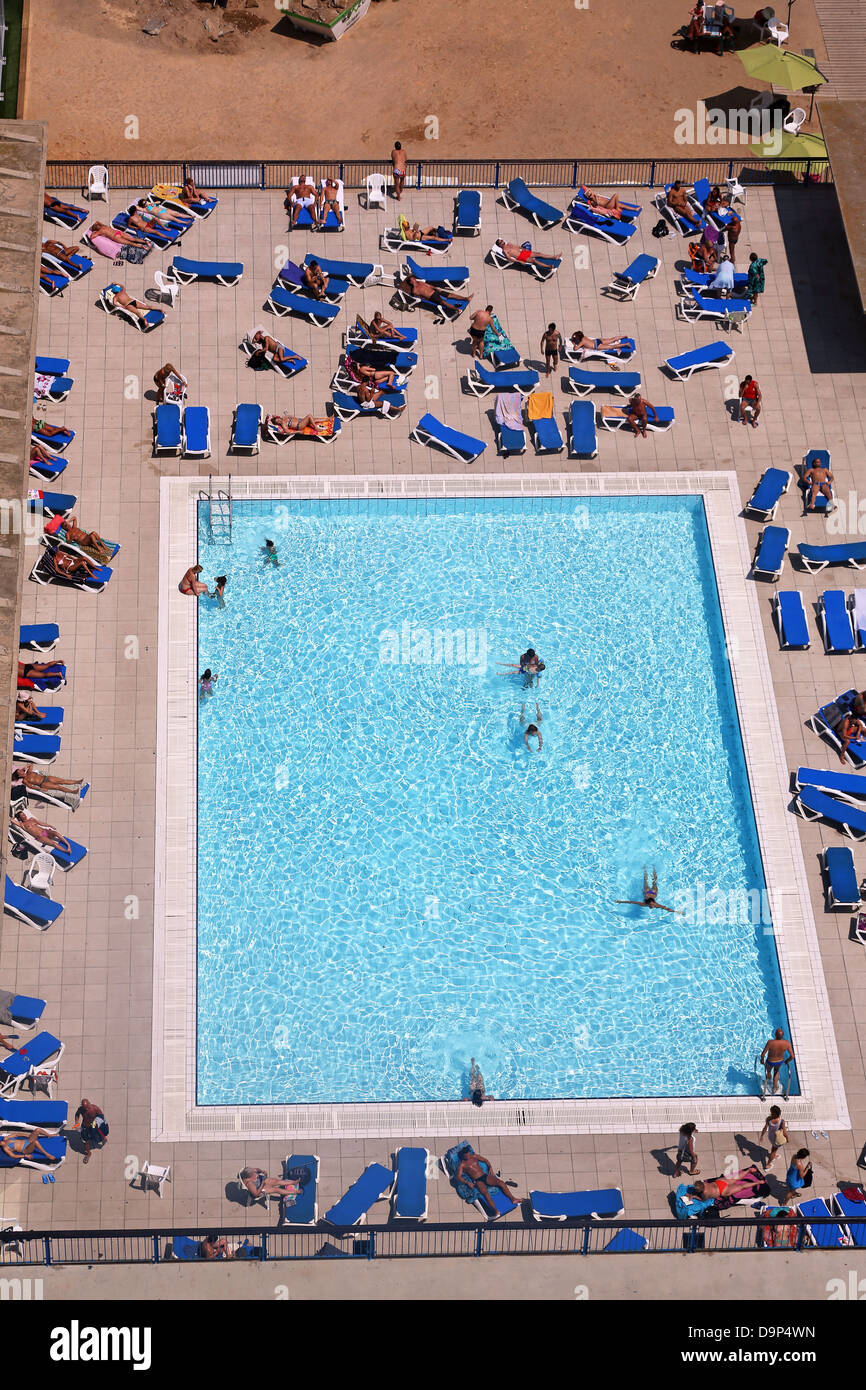 Barcelona swimming pool hi-res stock photography and images - Alamy