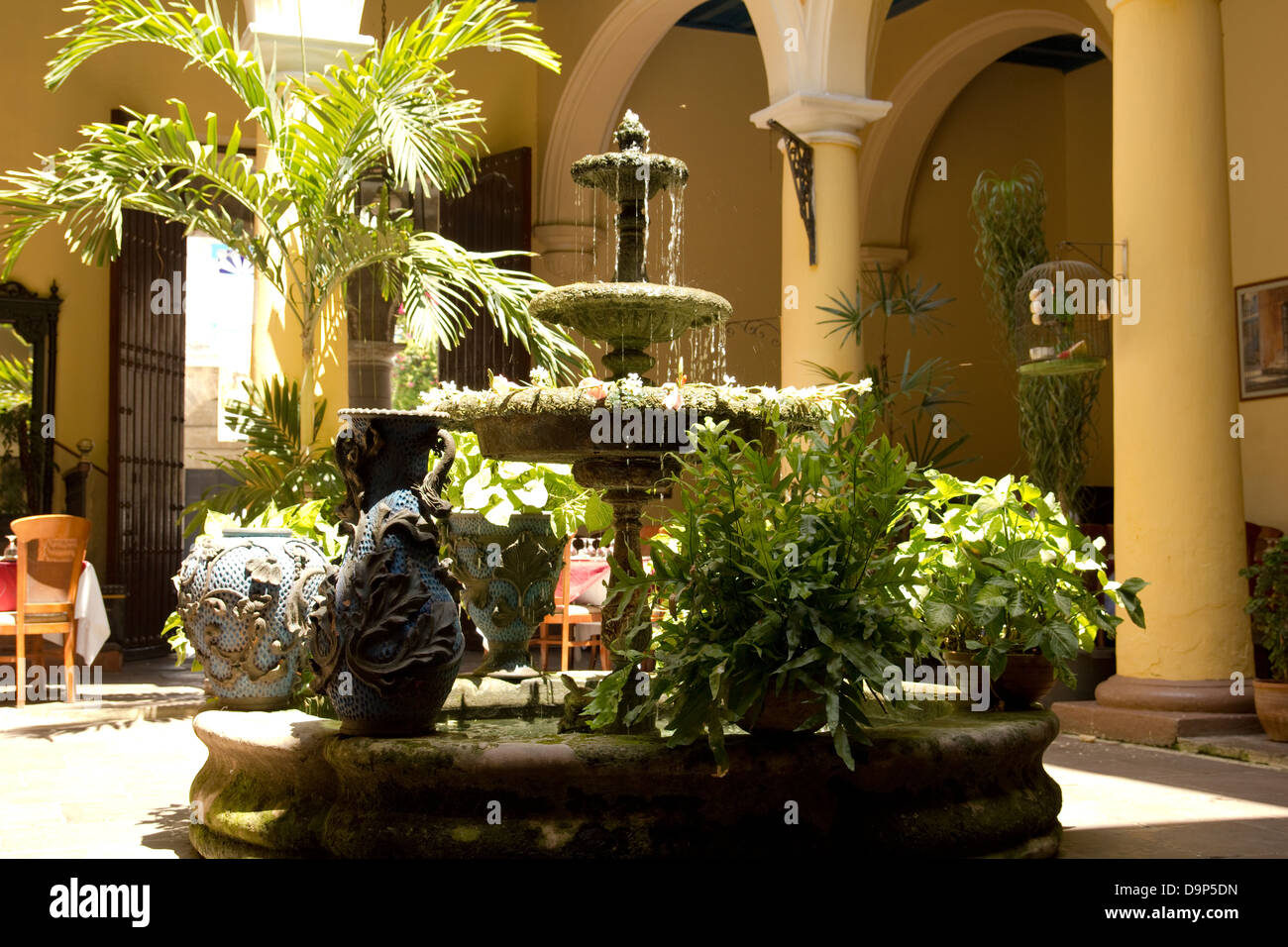 Typical courtyard. Spanish colonial architecture. Havana, Cuba Stock ...