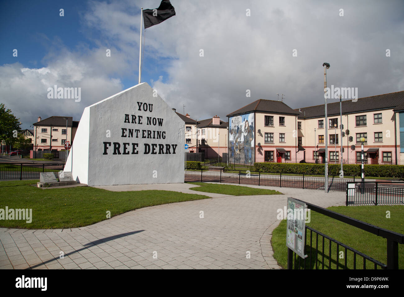 Free Derry Corner And Murals High Resolution Stock Photography and ...
