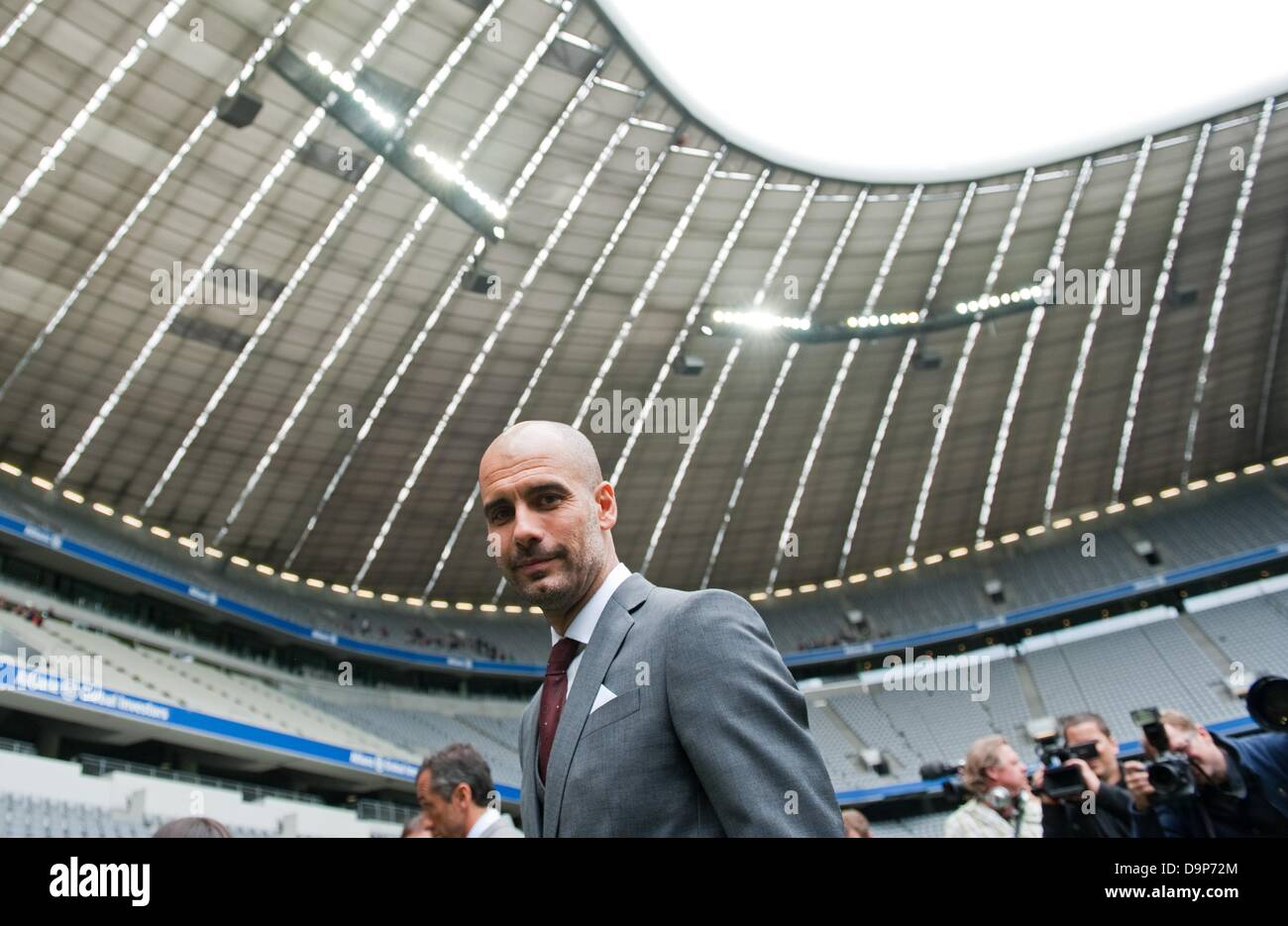 Inside allianz arena hi-res stock photography and images - Alamy