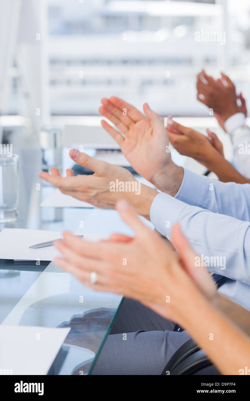 Clapping hands hi-res stock photography and images - Alamy