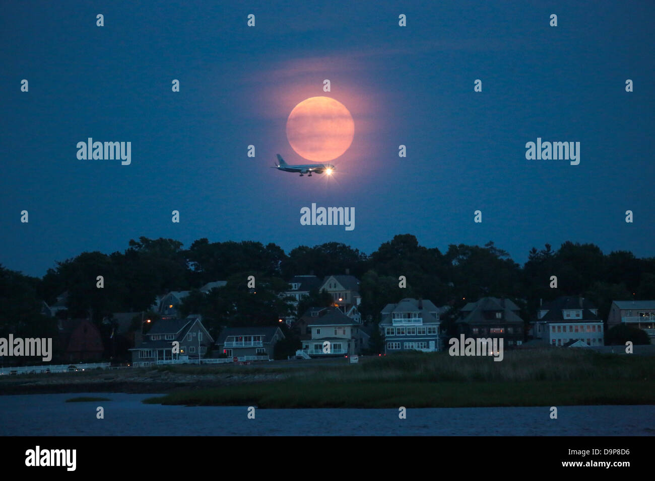 Boston airport supermoon hi-res stock photography and images - Alamy