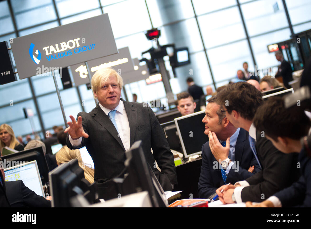 The lutine bell at lloyds in london hi-res stock photography and images ...