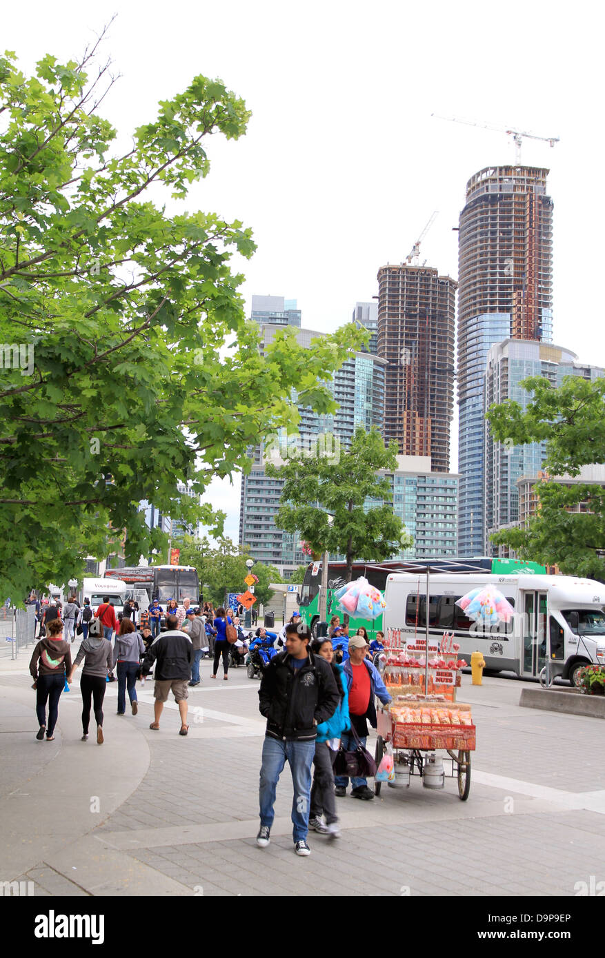 Toronto summer hi-res stock photography and images - Alamy