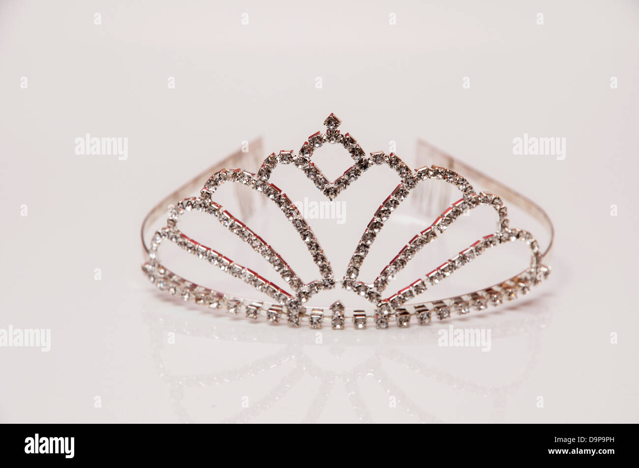 very expensive diamond ring for rich people Stock Photo - Alamy